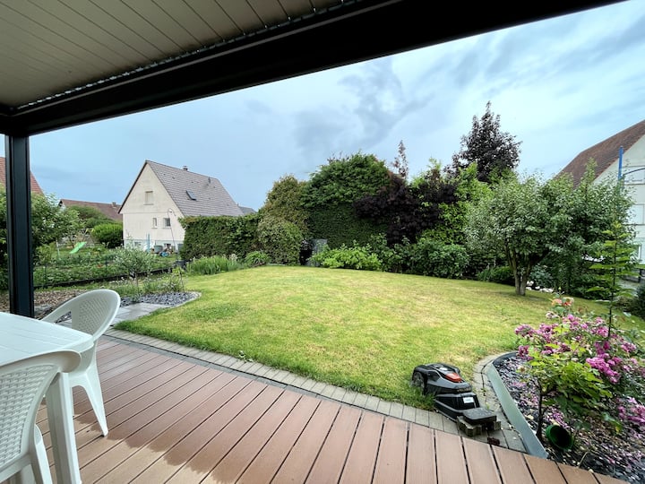 Maison Lumineuse Avec Jardin - Rheinau