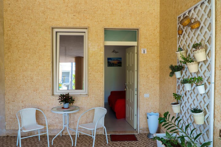 Boulevard Holiday - Avola