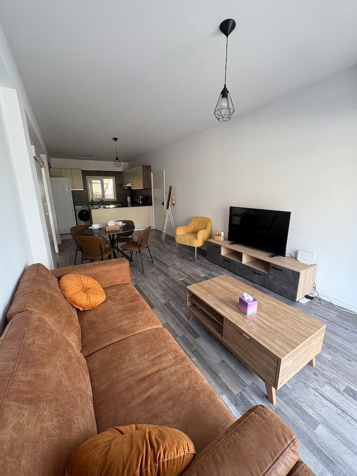 Apartment Am Mackenzie Beach - Larnaca