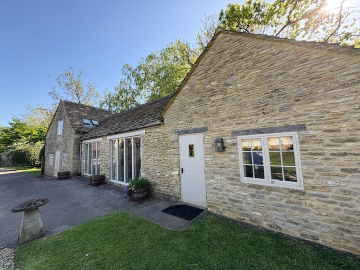 The Pumphouse - Castle Combe