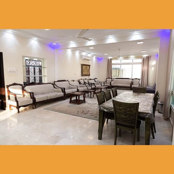 3 Bedroom Chalet With Pools - صلالة