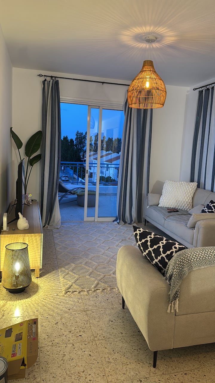 2bdr Latchi Apartment Just Steps From The Sea - Нео Хорио