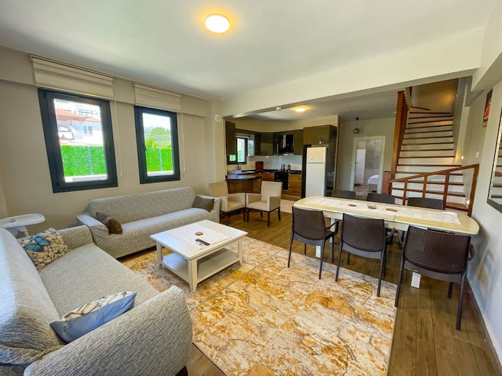 Akyakaya 10 Dk. 10 Kişilik Villa - Akyaka
