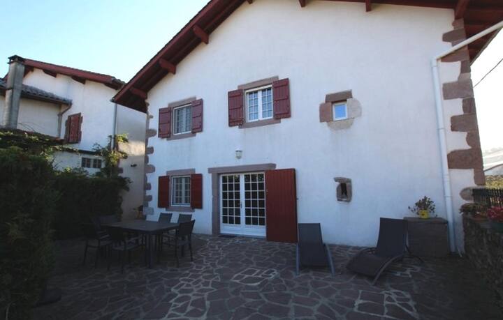 Gîte Vue Montagne & Spa - Saint-Étienne-de-Baïgorry