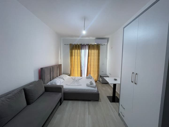 Triple Room With Balcony - Qeparo