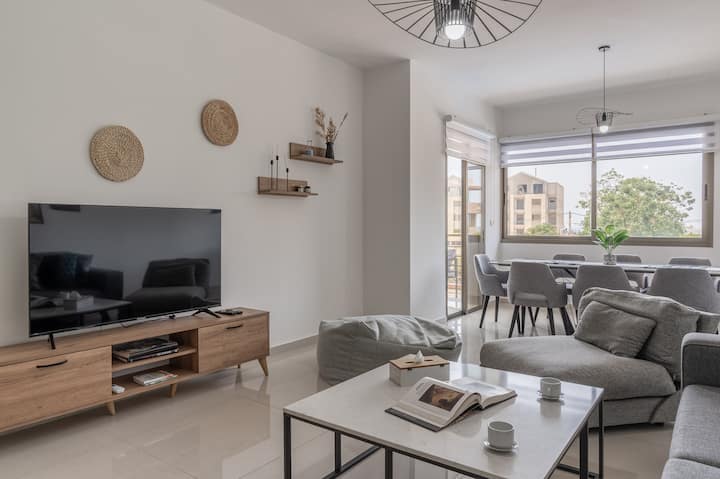 1 Bedroom  Apartment With Pool Access In Batruna - Libanon