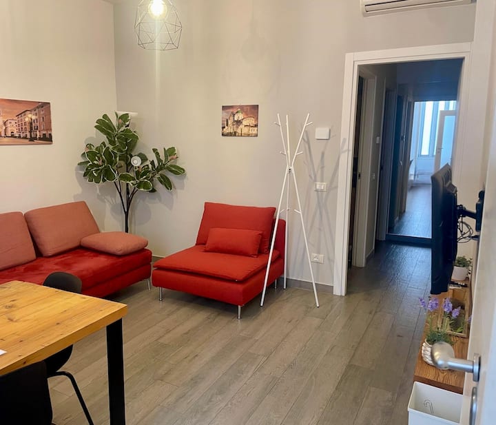 [Campomarte]two-bedroom Apartment - A/c & Wi-fi - Brescia