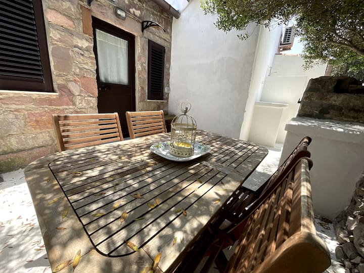 U Nìu Da Nénés - Carloforte