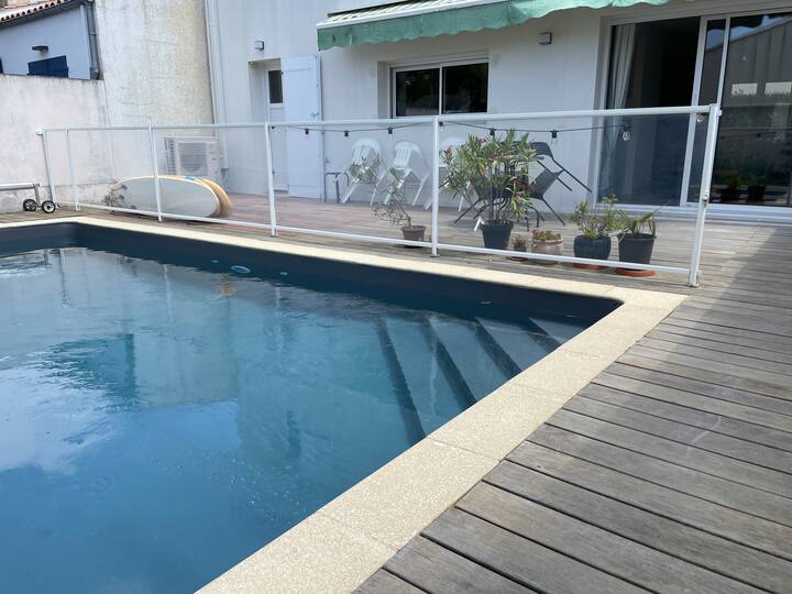 Maison Paisible Avec Piscine - La Rochelle