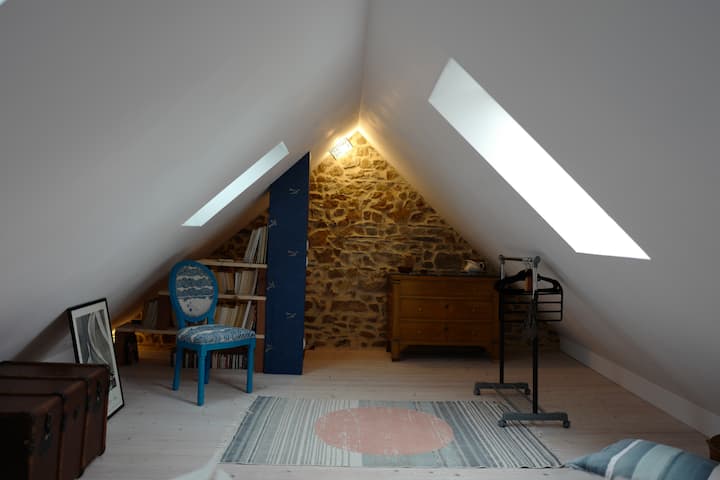 Chaleureuse Petite Maison, Au Cœur De La Bretagne - Forêt de Huelgoat