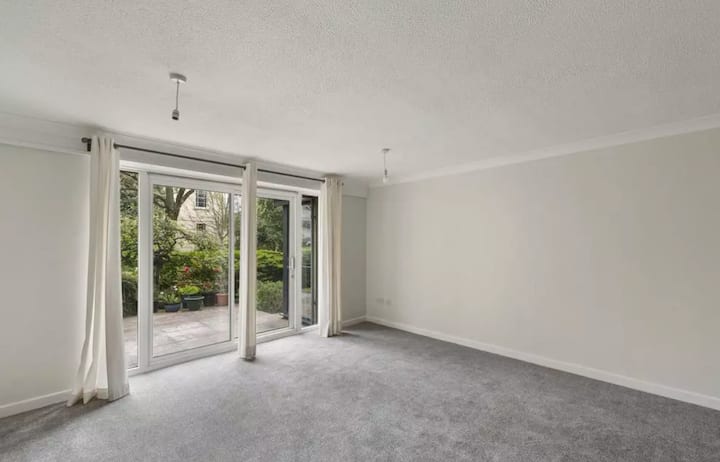 Double Room In Garden Flat - Bristol
