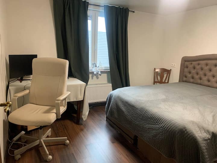 Apartments & Private Parking - Aartselaar