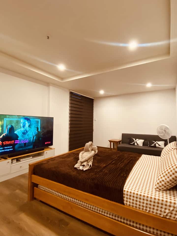 Pine & Peak Condo In Megatower 7 - Town Center - Baguio