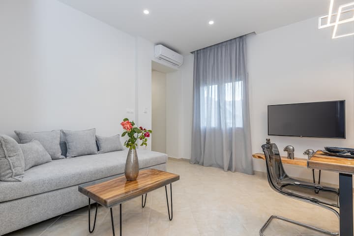 Port View Modern Apartment, Corfu Town - Corfu