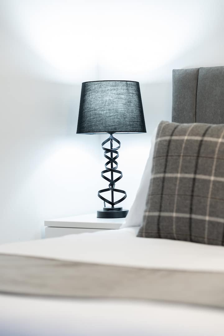 Airport Home | Free Parking | Sleeps 6 | Near City - Aeropuerto de Edimburgo (EDI)