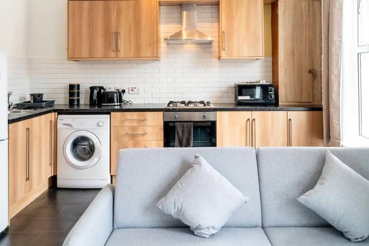 1-br Flat With Sofa Bed Central - Bristol