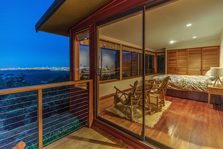 Aetos - Tamborine Mountain