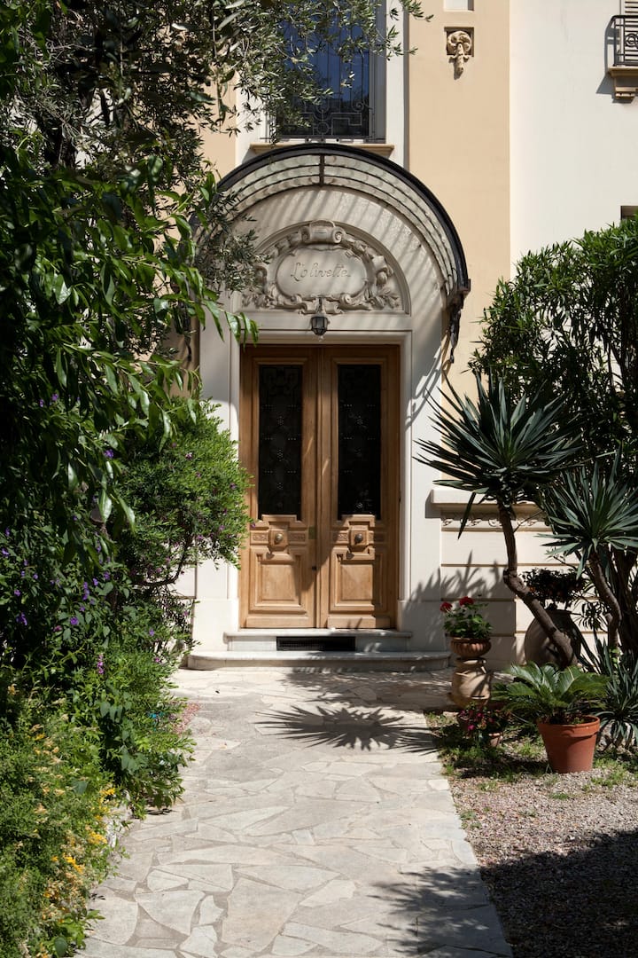 Appartement De Charme Dans Villa "Belle Epoque" - Nice