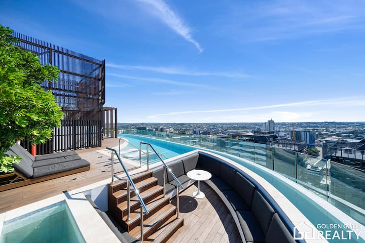 Valley Lookout | Luxe 1br + Exclusive Rooftop Pool - Virginia