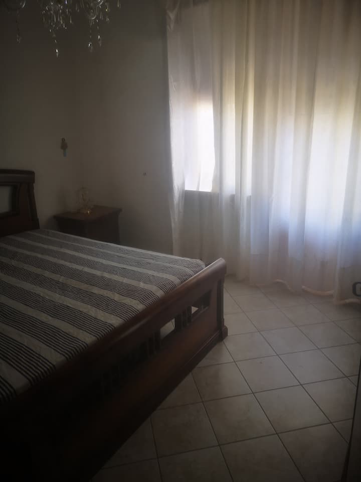 Stanze Per Brevi Periodi. - Taviano