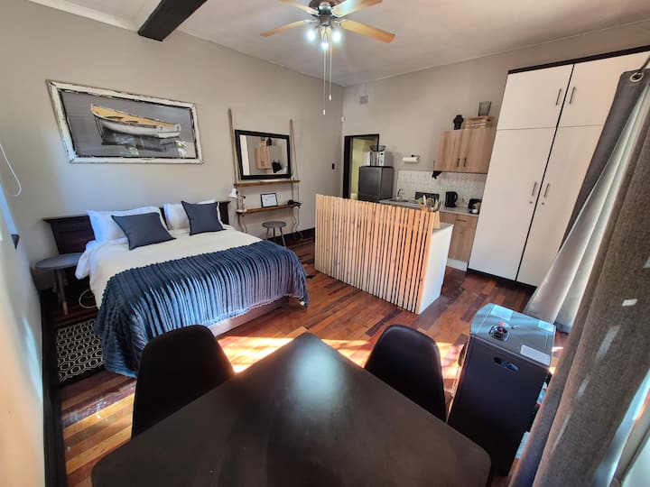 Bachelor Apartment - Pretoria