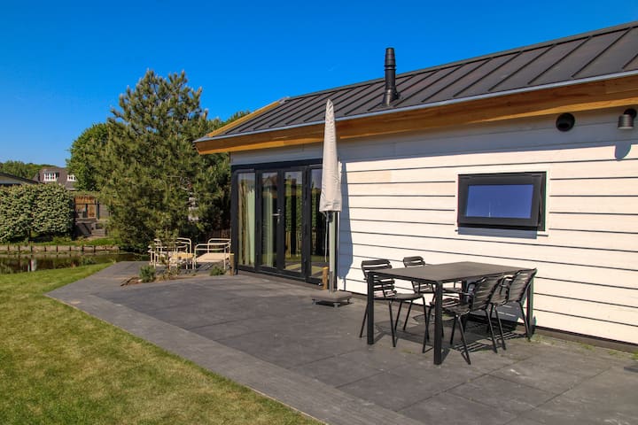 Charming Chalet Along The Water - Katwijk aan Zee