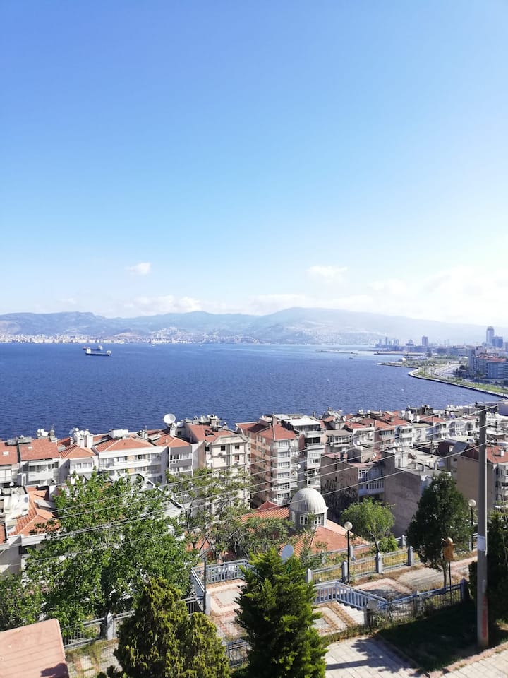 Metro, Tramvay, Vapur Yakın. Muhteşem Manzara - Konak