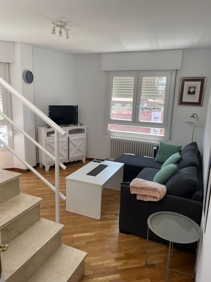 Dúplex Luminoso En El Centro. - León, Spain