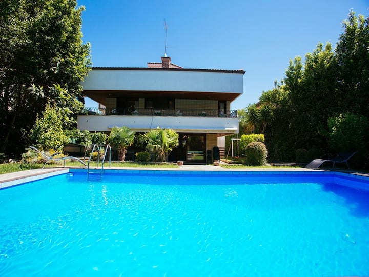Encantadora Casa Con Piscina - Irun