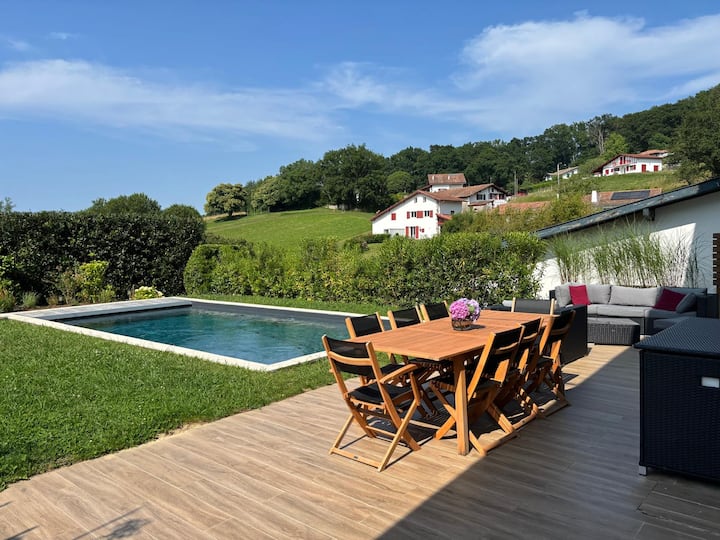 Maison De Charme Basque Piscine Proche Mer - Hendaye