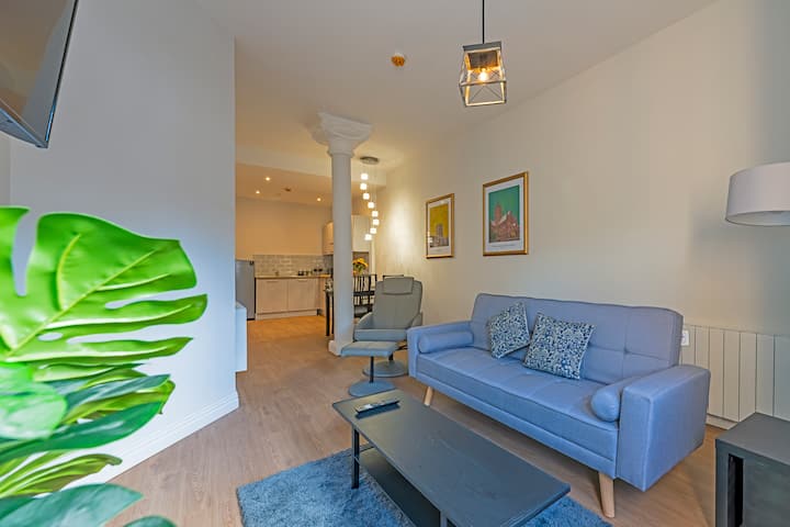 One Bedroom Apartment - Paisley