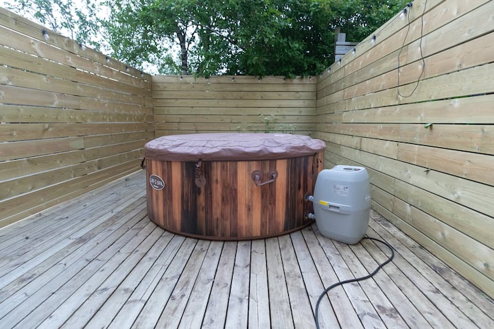 3-bedroom Apt With Hot Tub & Bbq - Reikiavik