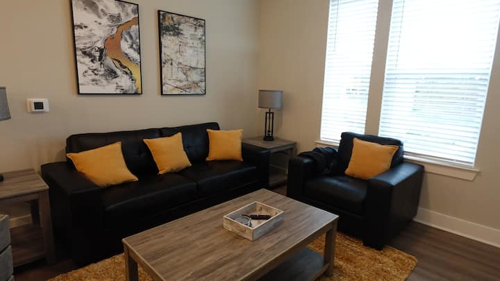 Elegant & Modern • 5star Comfort In Hickory - Hickory, NC