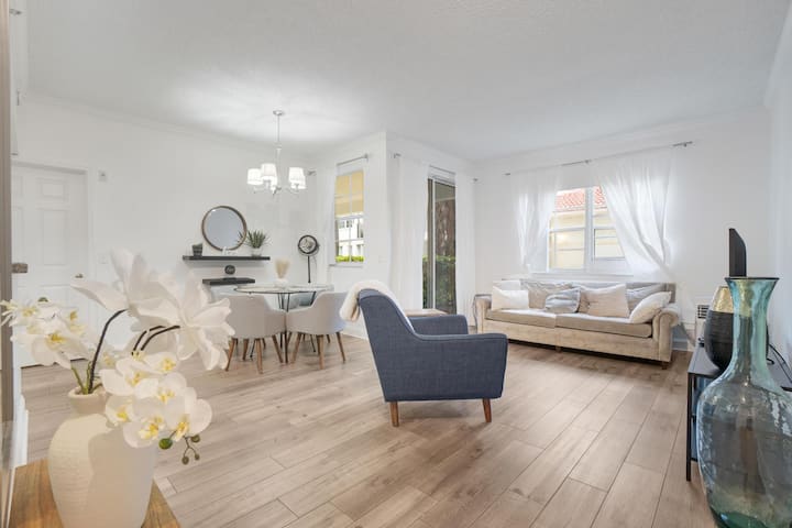 1 Bedroom Apartment In Aventura - Aventura, FL