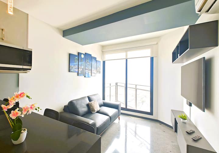 Luxury 1br Apt24 @Downtown W/parking + Ac + +Loc - Monterrey