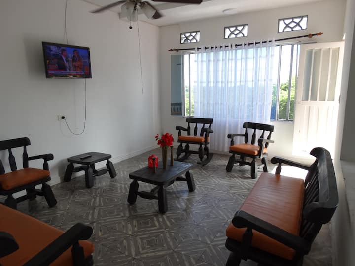 Villa Campestre Con Piscina Privada - Tocaima