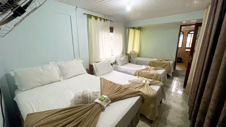 Frade: Suíte Privativa C/ Wi-fi (Apt.9) - Angra dos Reis