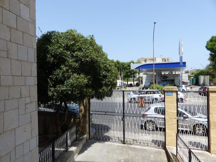 House Of Poetry - Apt. C - Brindisi