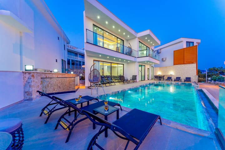 Kalkan'da 3+1 Havuzlu Lüks Villa - Kalkan