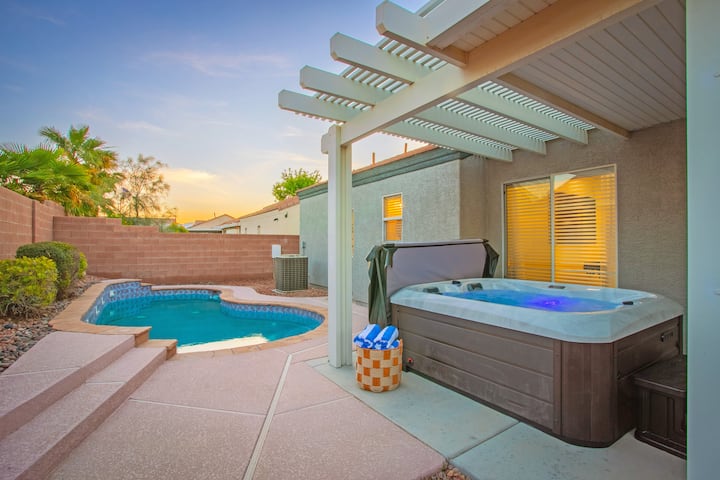 Chill&play In 6br Retreat W Pool, Hot Tub & Games! - Las Vegas