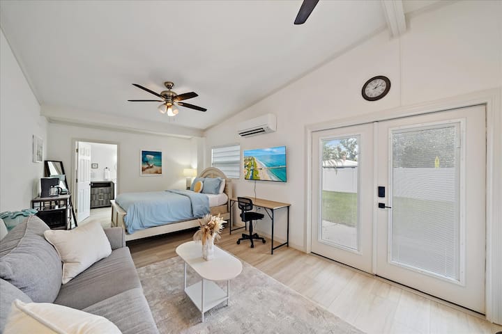 The Seapearl - 1/1 Guest Suite - Sarasota
