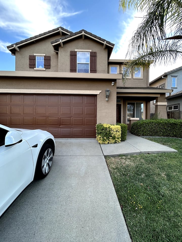Home In Sacramento - Sacramento, CA