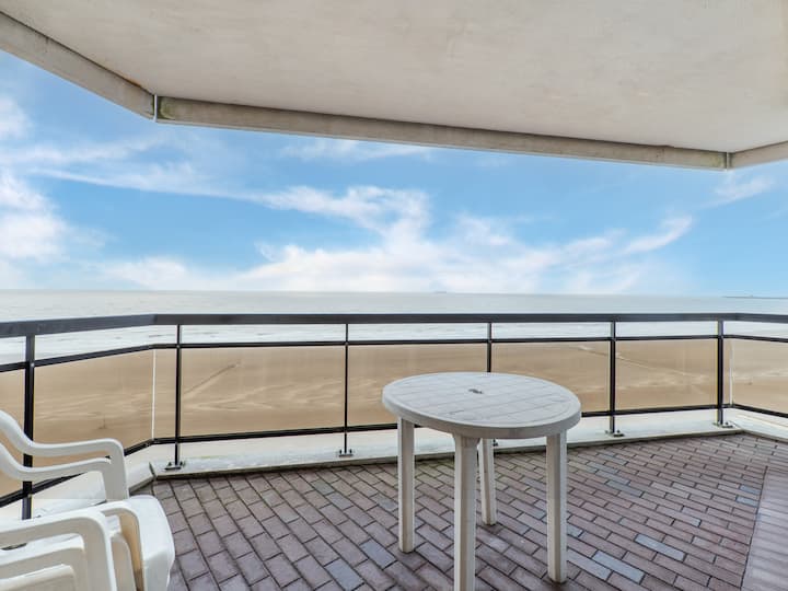 Appartement éLégant Avec Terrasse Ensoleillée - Zuienkerke