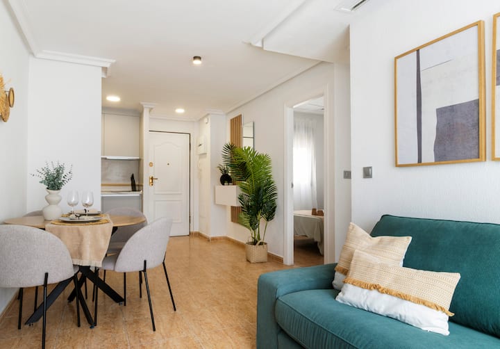 Apartment Pink Del Mar - Winter By The Sea - Torrevieja