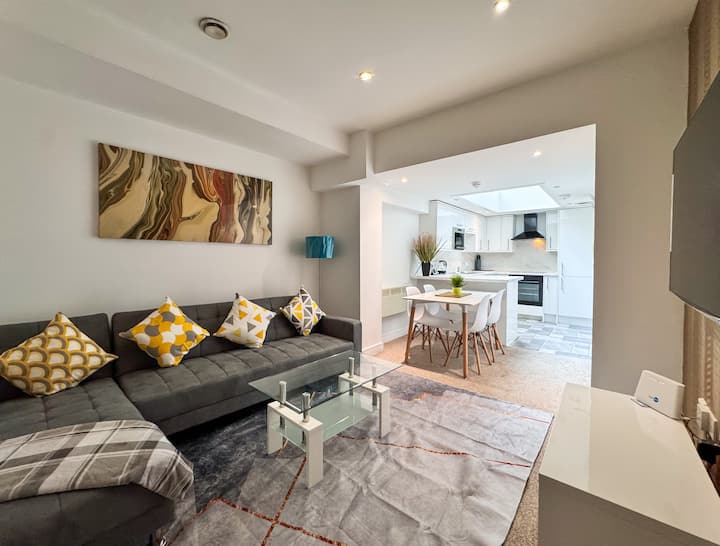 Stylish Loft Apartment Weekend Holiday Stay - Jesmond - Newcastle-upon-tyne