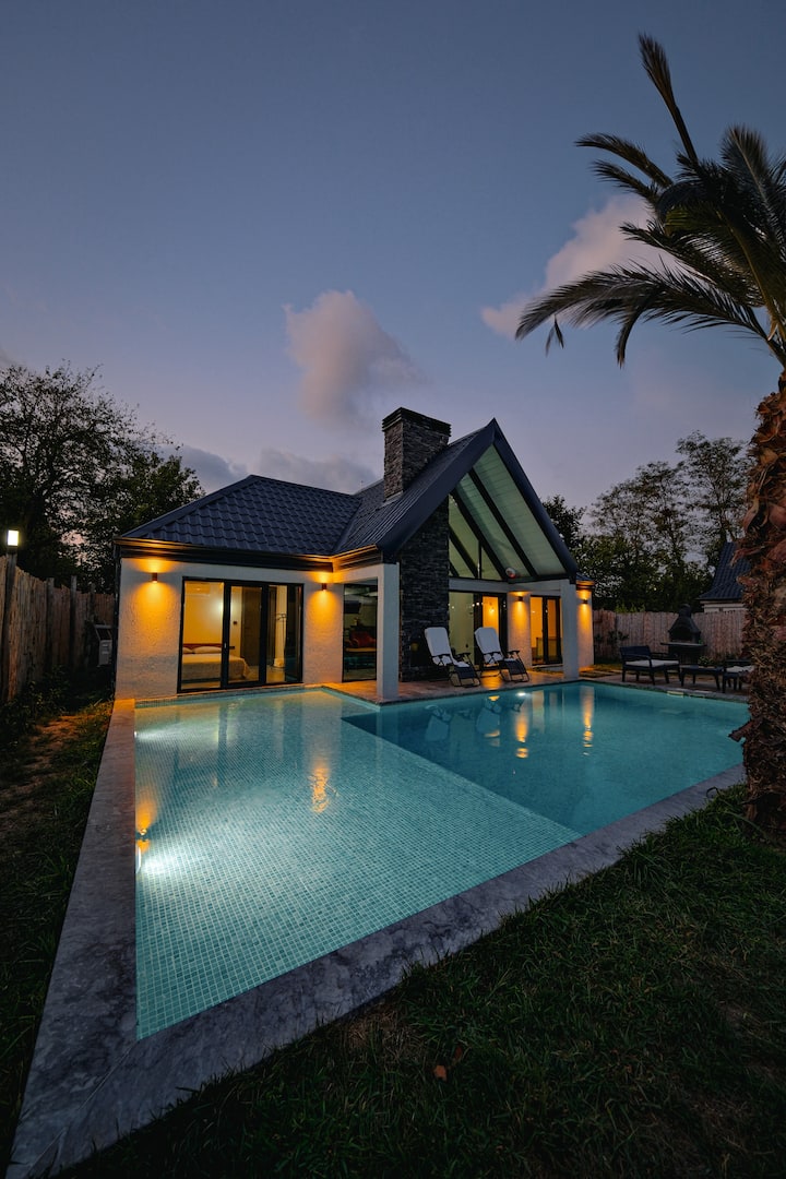 Moonsacomtr - Isıtmalı Havuzlu - Sapanca