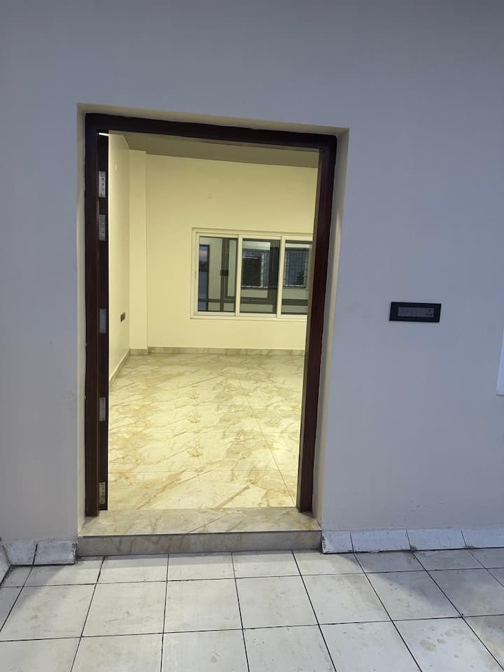 Office Suite With Stay For 6 - Thoothukudi