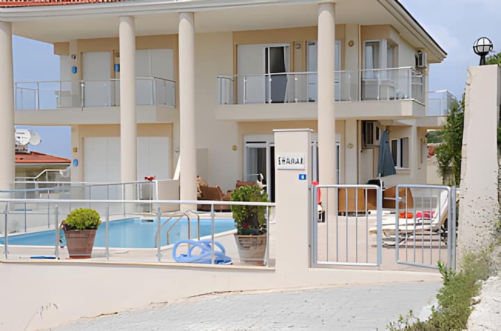 İZmir çEşmede öZel Havuzlu Villa - Alaçatı