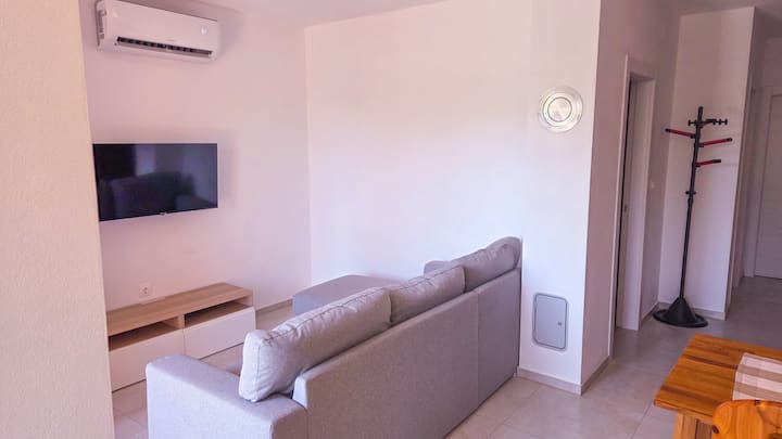 1 Br  Prostrani Stan Sa Velikom Terasom | P - Banjole