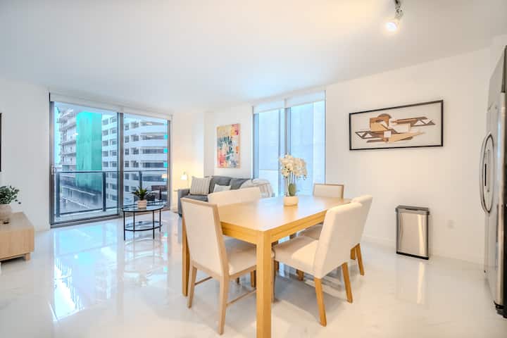 Stylish Brickell Condo | 2bd Chic & Central - Key Biscayne, FL